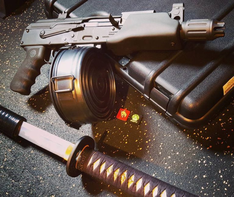 Kuwen's Wicked Micro Draco With Our Orca Handguard - Ronin's Grips