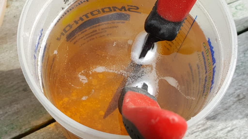 How to remove rust from a tool with apple cider vinegar - Ronin's Grips