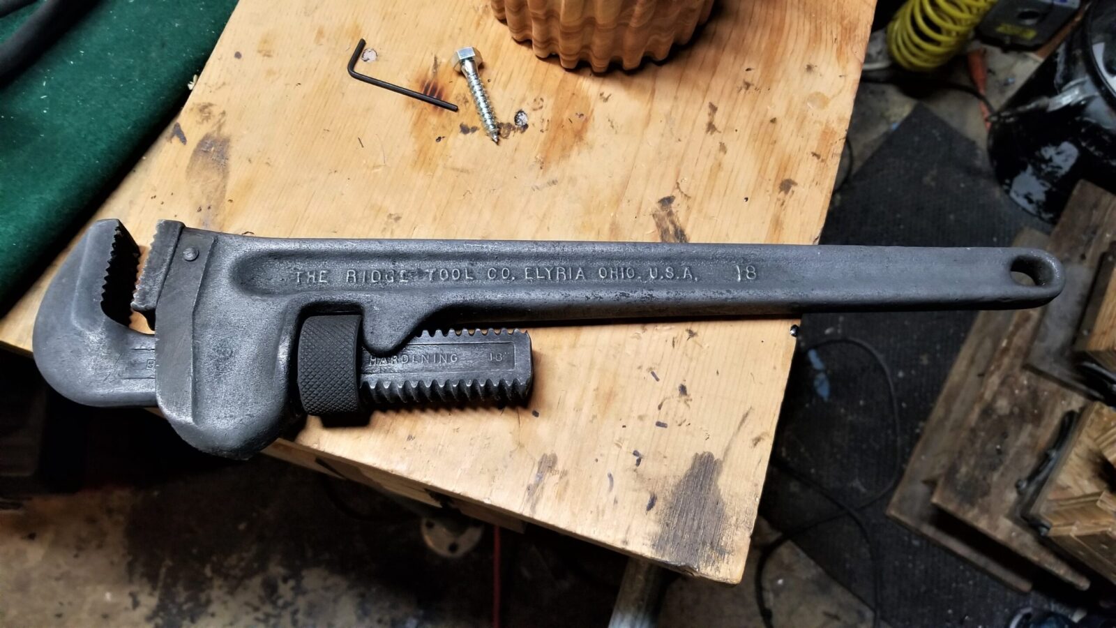 Cleaning Up My Grandfather's 18" Ridgid Pipe Wrench - Ronin's Grips