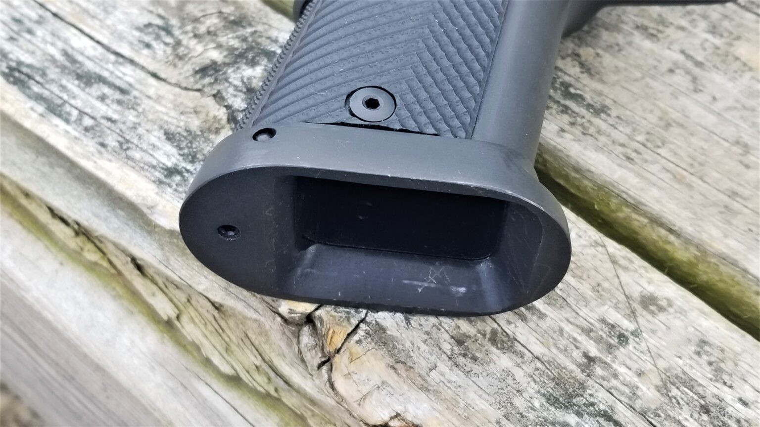 Rock Island Armory's 52009 Ultra FS HC 10mm Packs a Punch - Ronin's Grips