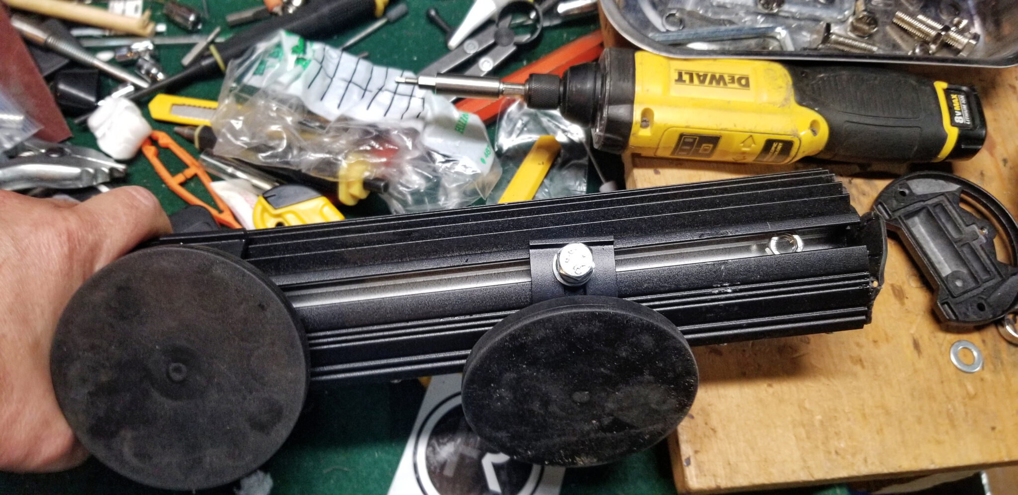 How To Easily Assemble A Removable LED Light Bar For Your Truck Or Car ...