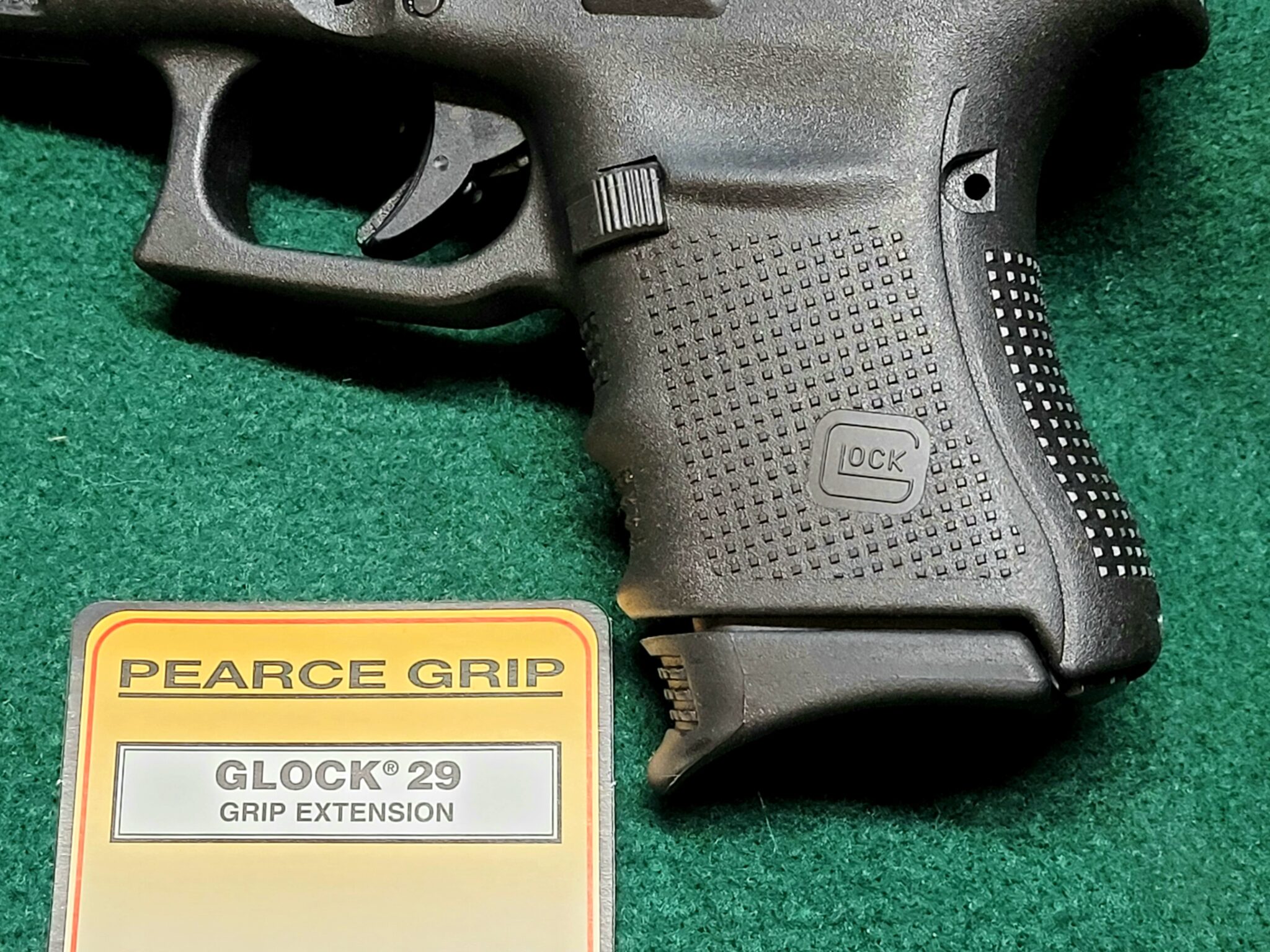 Installing a Pearce Grip Extension On A Glock 29 Magazine - Ronin's Grips