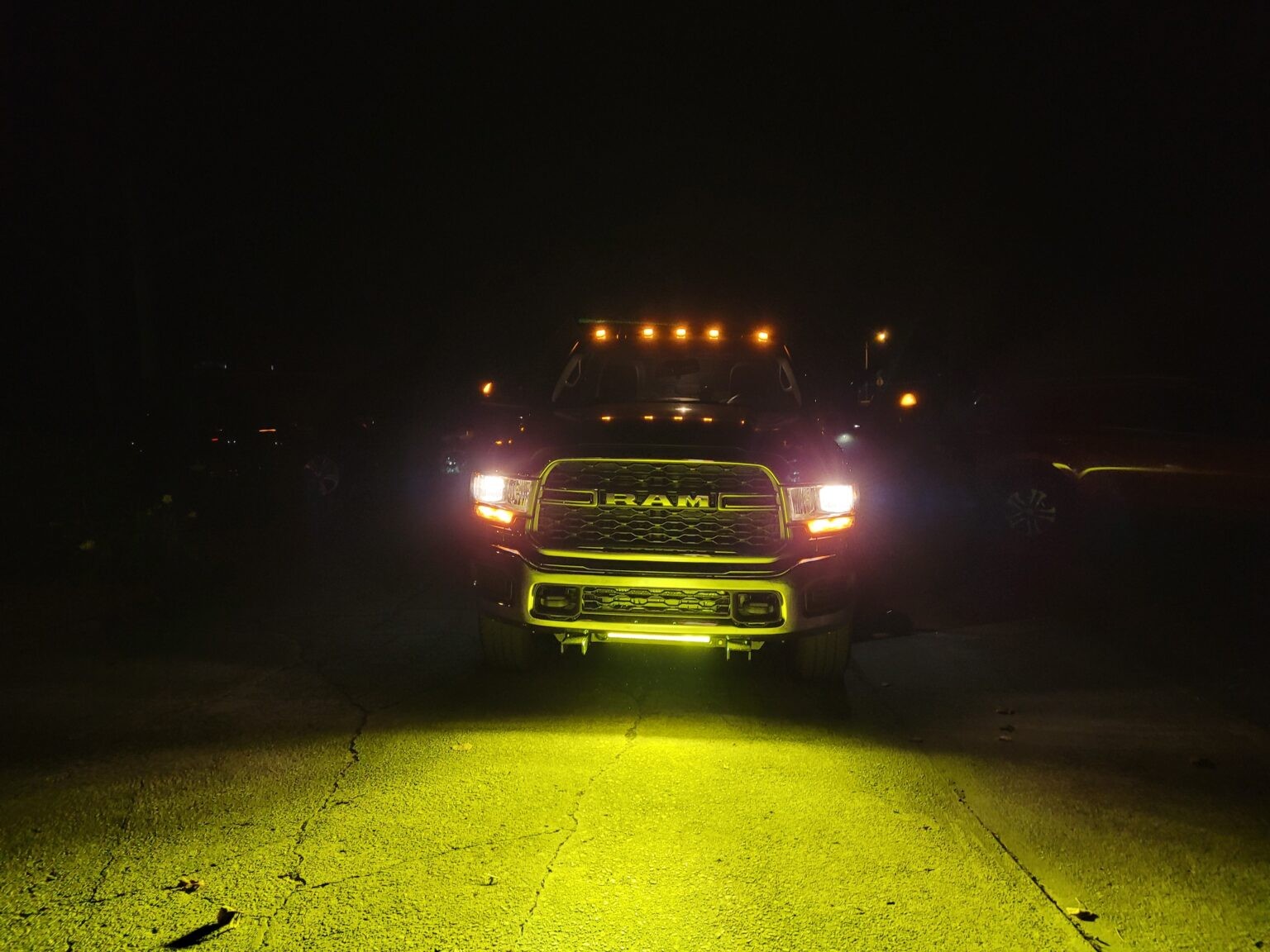 Adding a LED Light Bar and Amber LED Fog Light Behind The Grill Of a ...