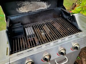 Restored A BHG 4-Burner Stainless Outdoor Gas Grill / BBQ - Ronin's Grips
