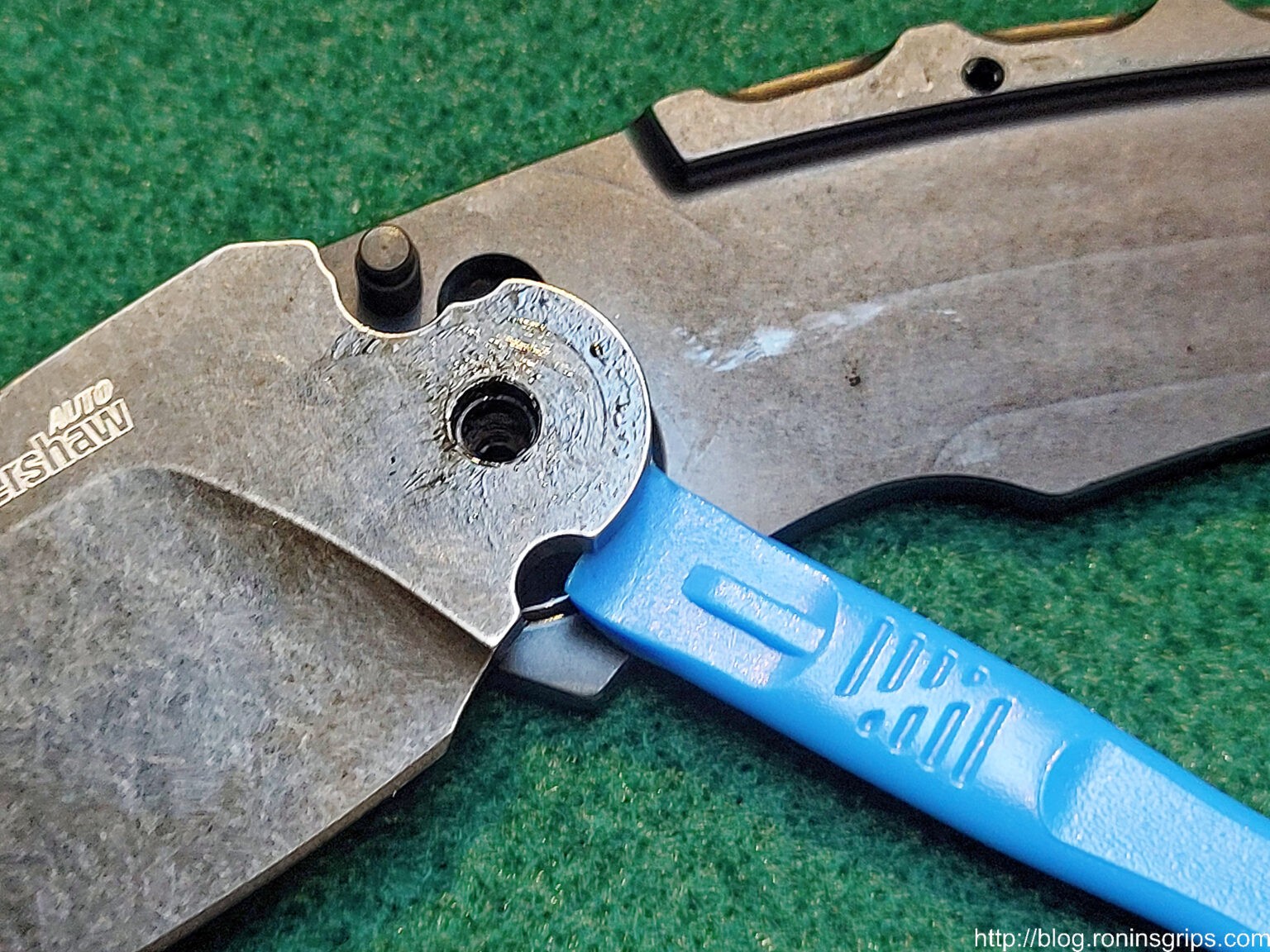 Understanding how an automatic folding knife works – Kershaw Launch 1 ...