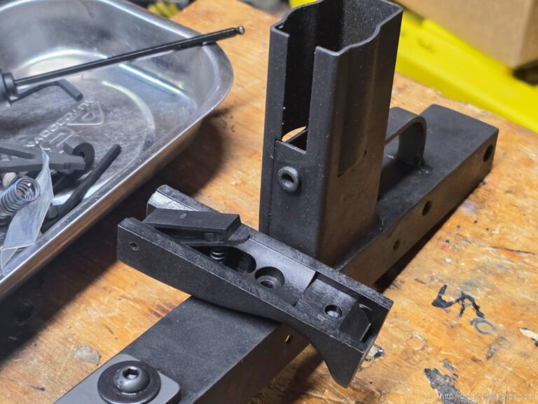 Assembling a VMAC9's lower receiver's internals - applies to many semi ...